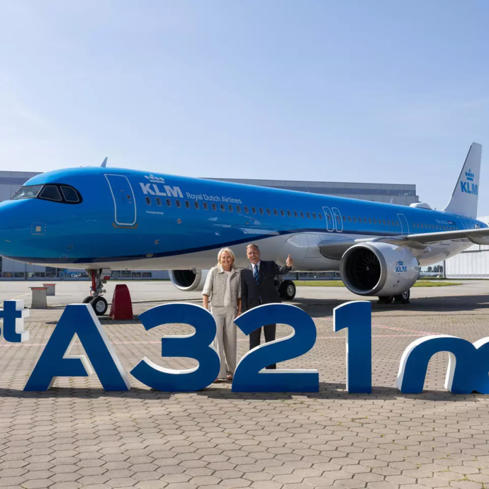 Brussels Airlines takes delivery of its first A320 | Airbus